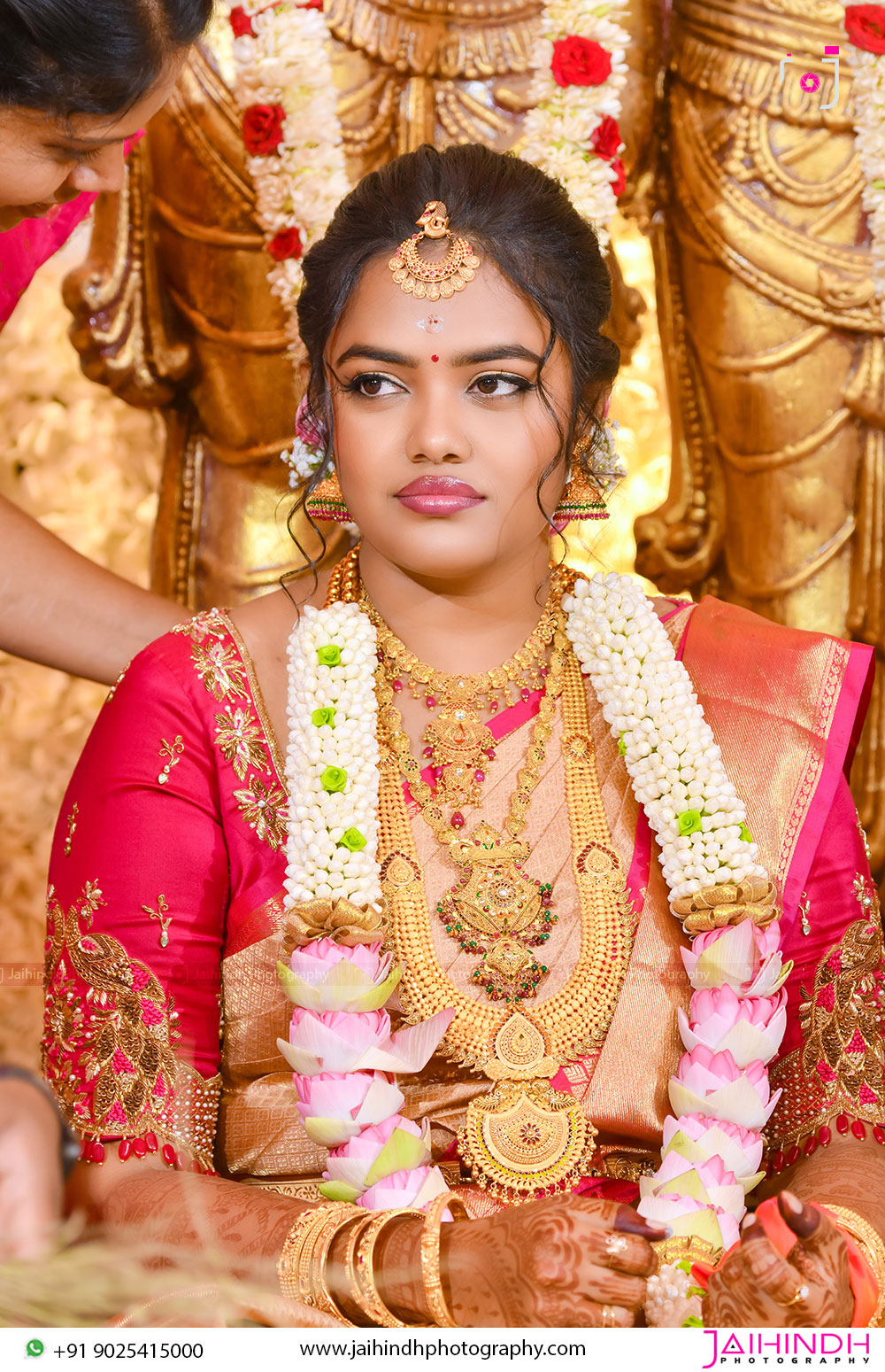 A Sacred Union: Muthu and Deepika's Traditional Hindu Wedding in Madurai