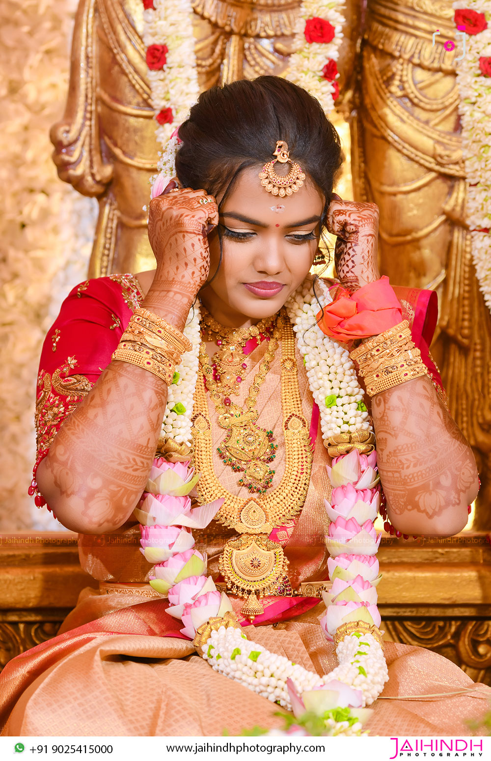 A Sacred Union: Muthu and Deepika's Traditional Hindu Wedding in Madurai