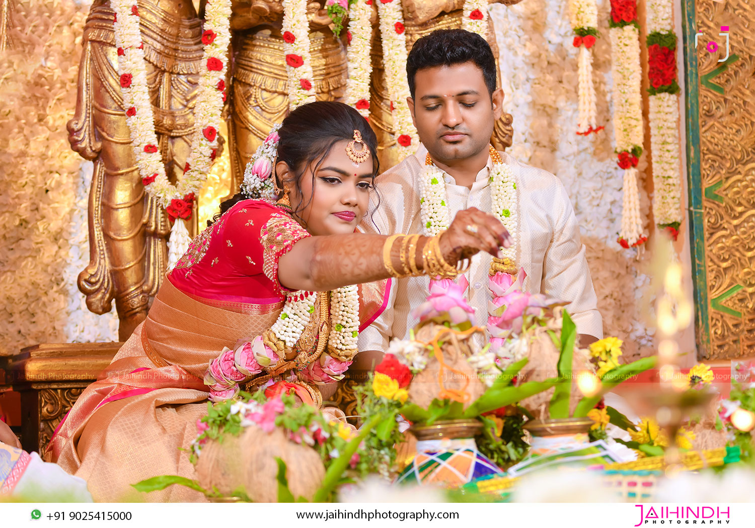 A Sacred Union: Muthu and Deepika's Traditional Hindu Wedding in Madurai